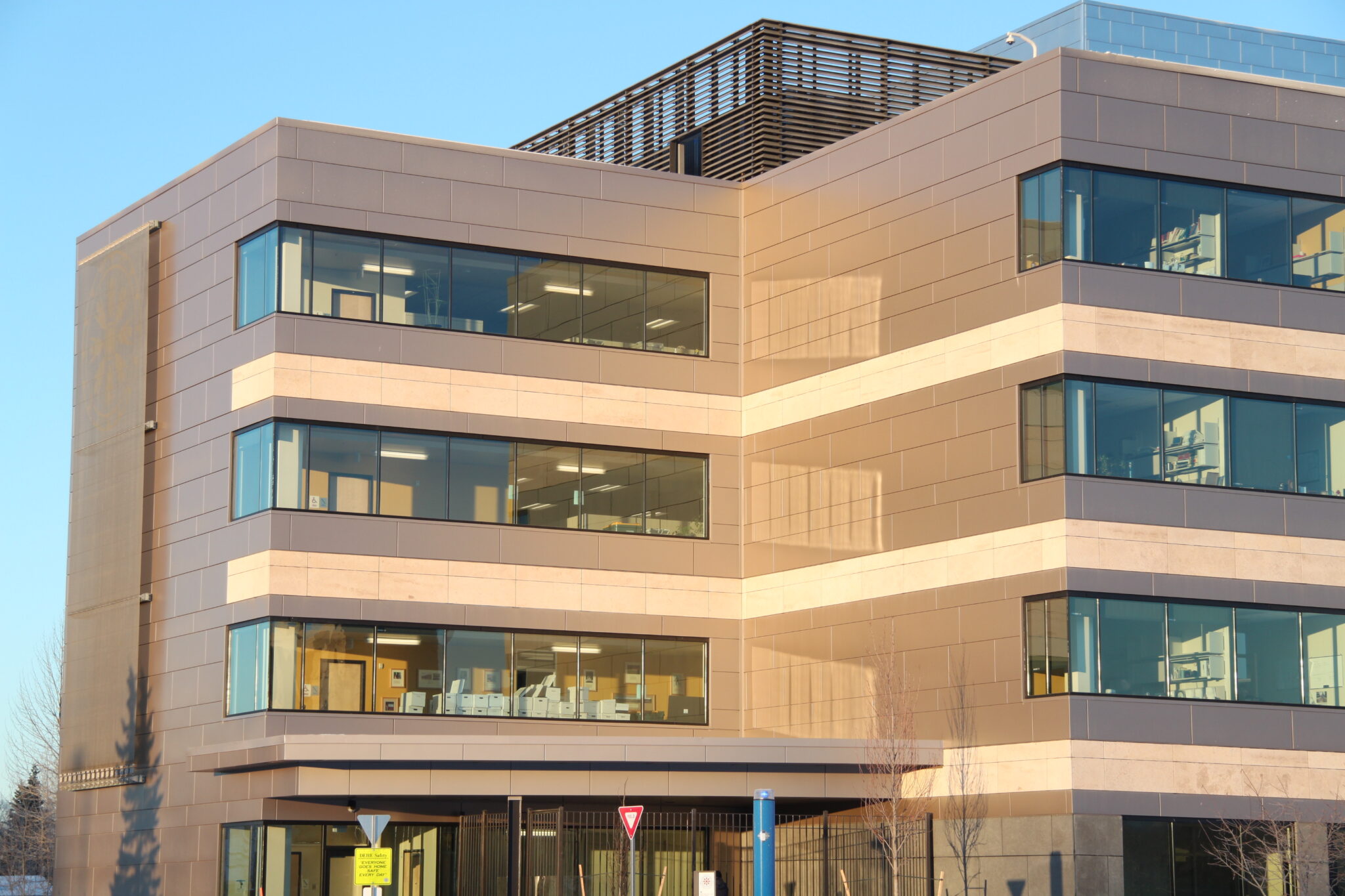 Aluminum Panel Dual Interlocking & Vertical Stacking Gallery - NorthClad